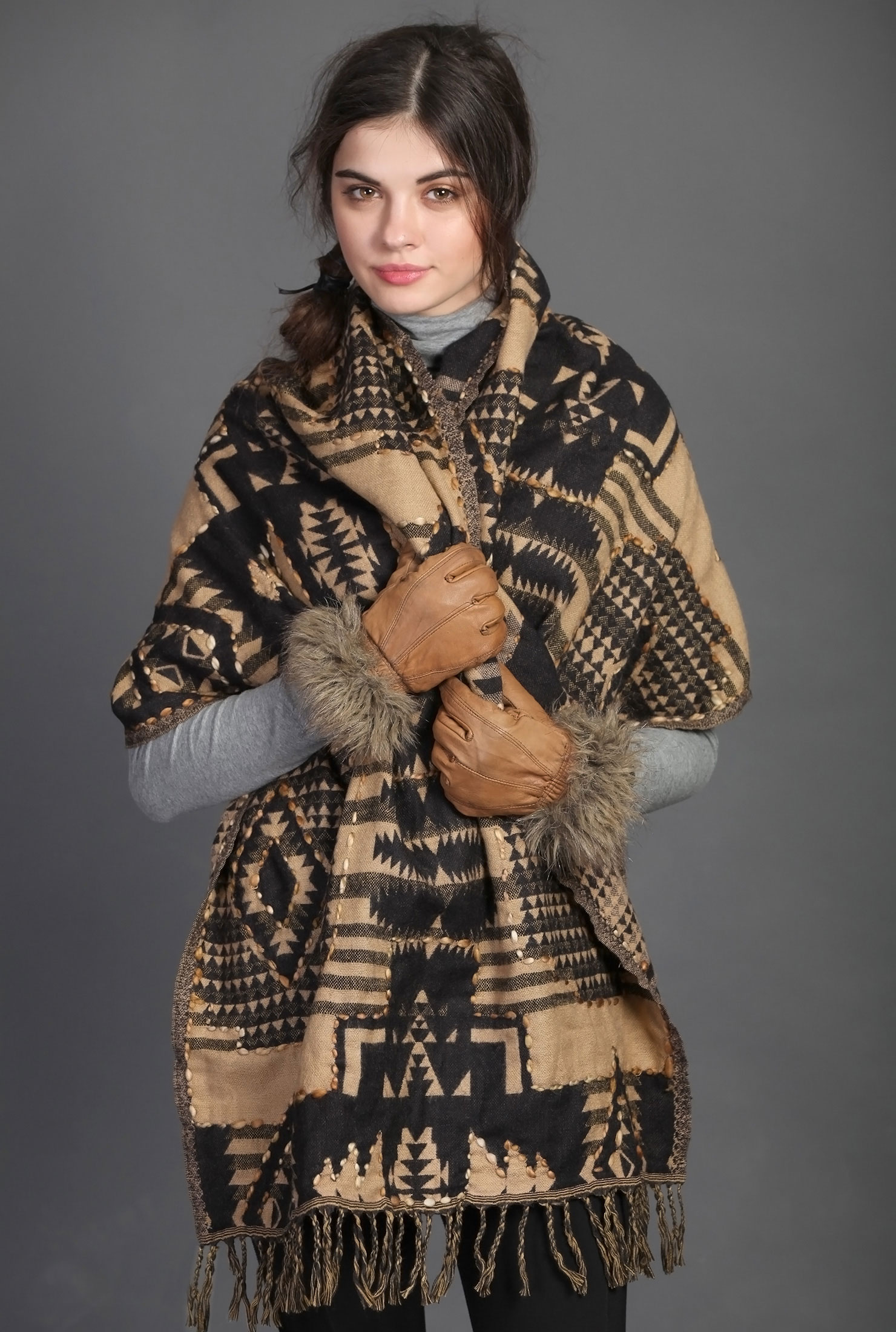 Shop Geo weave soft fringed wrap | eShakti