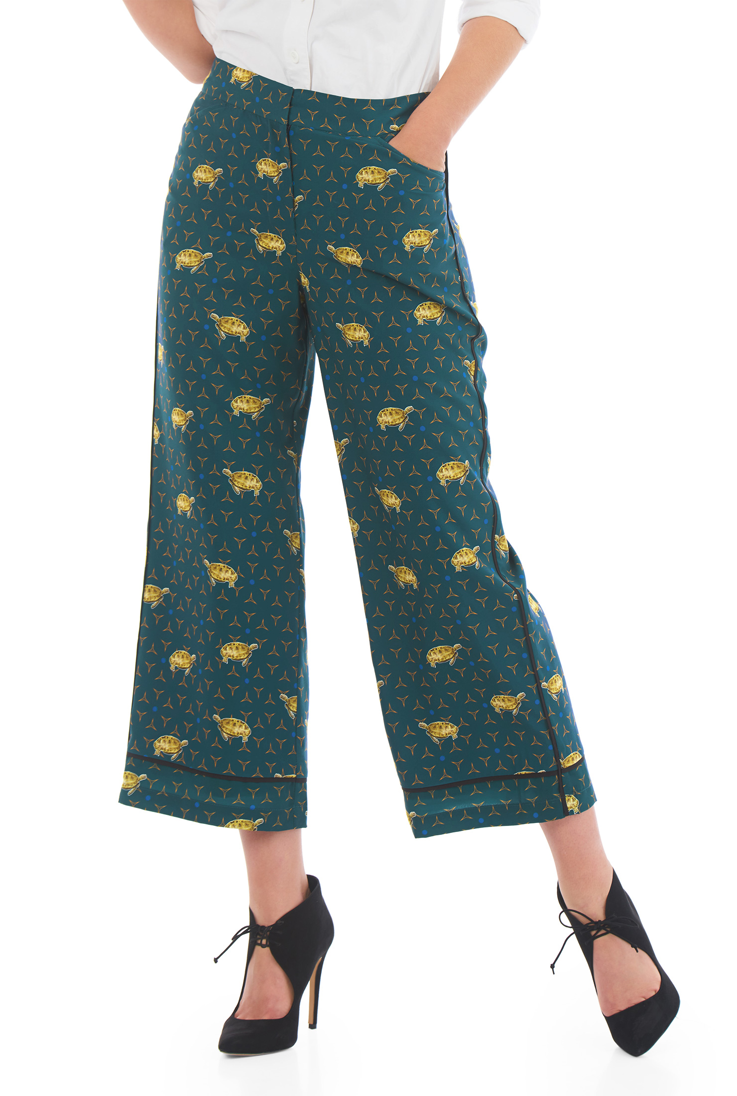 Shop Turtle print crepe contrast trim crop pants | eShakti